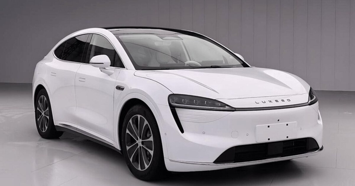 Представлена версия Hongmeng Zhixing Zhijie R7 с расширенным запасом хода - 21.11.24 14:24 | Пикабу