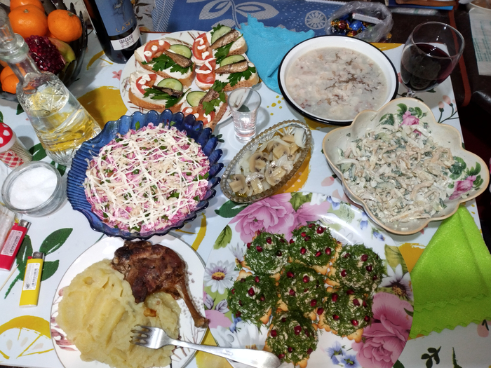 Наш новогодний стол | Пикабу