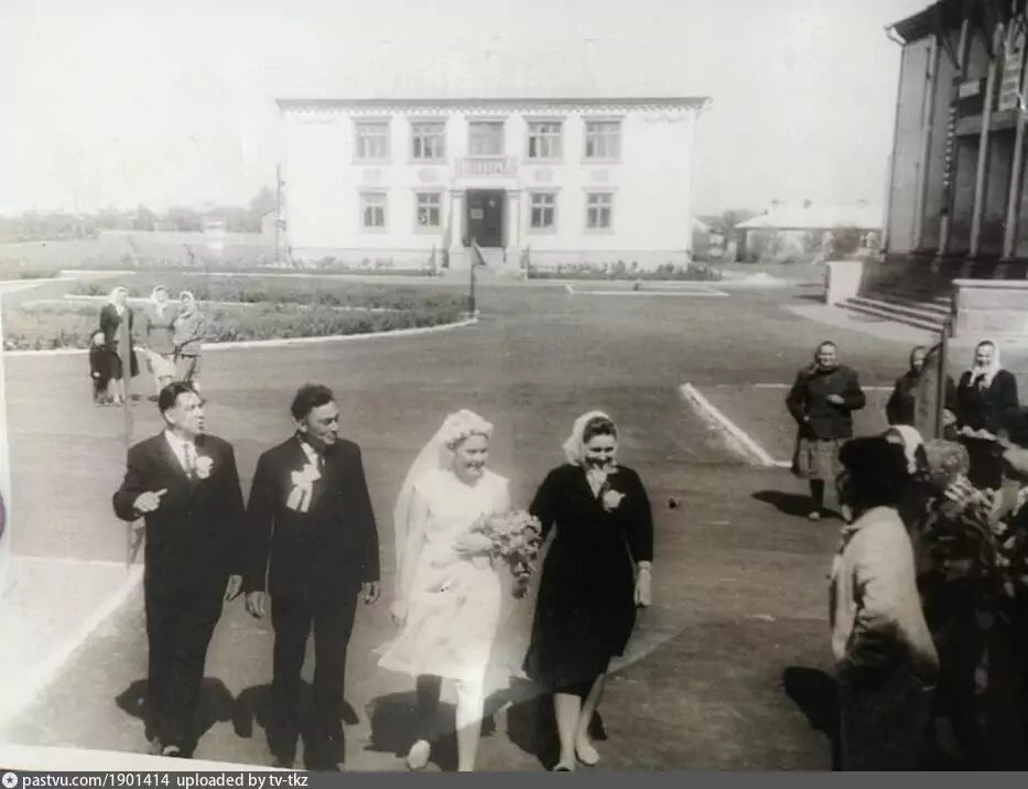 Pastvu.com — ресурс с редкими архивными фотографиями населенных пунктов России и разных уголков ...